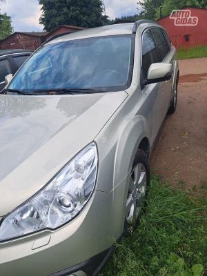 Subaru Outback 2012 in Vilnius, with an engine capacity of 2.50 L and mileage of 215 thousand km for 4000 €, photo 13 on AUTOMOTO.COM.LV