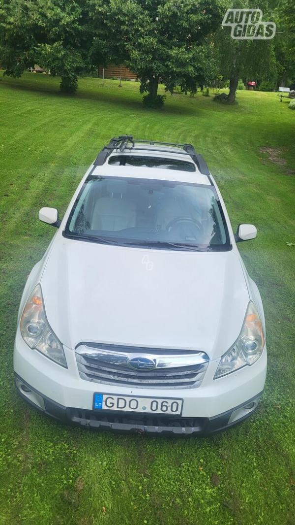 Subaru Outback 2012 Viļņa vietnē Subaru Outback 2012 Viļņa, ar dzinēja tilpumu 3.60 L un nobraukumu 263 tūkst. km par 6800 €, foto 8 vietnē AUTOMOTO.COM.LV
