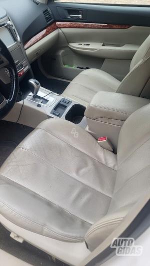 Subaru Outback 2012 in Vilnius, with an engine capacity of 3.60 L and mileage of 263 thousand km for 6800 €, photo 14 on AUTOMOTO.COM.LV