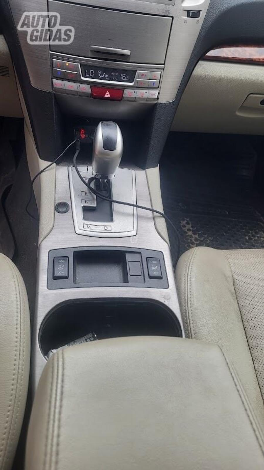 Subaru Outback 2012 in Vilnius, with an engine capacity of 3.60 L and mileage of 263 thousand km for 6800 €, photo 15 on AUTOMOTO.COM.LV