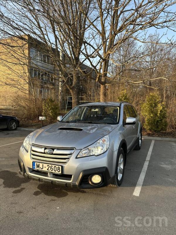 Subaru Outback 2015 in Riga, with an engine capacity of 2.00 L and mileage of 260 thousand km for 6200 €, photo 1 on AUTOMOTO.COM.LV