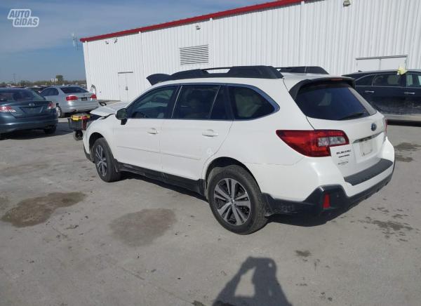 Subaru Outback 2018 in Vilnius, with an engine capacity of 3.60 L and mileage of 200 thousand km for 8800 €, photo 2 on AUTOMOTO.COM.LV