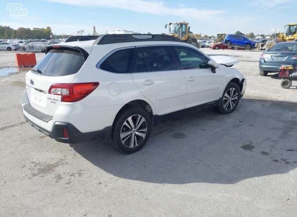 Subaru Outback 2018 in Vilnius, with an engine capacity of 3.60 L and mileage of 200 thousand km for 8800 €, photo 3 on AUTOMOTO.COM.LV