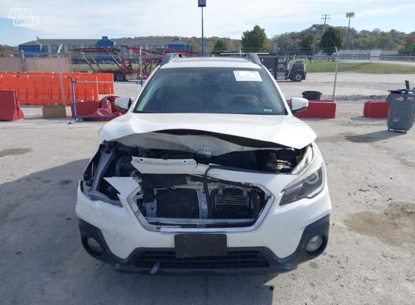 Subaru Outback 2018 in Vilnius, with an engine capacity of 3.60 L and mileage of 200 thousand km for 8800 €, photo 4 on AUTOMOTO.COM.LV