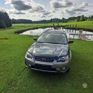 Green Subaru Outback 2004 in Utena, with an engine capacity of 2.50 L and mileage of 200 thousand km for 3300 €, photo  on AUTOMOTO.COM.LV