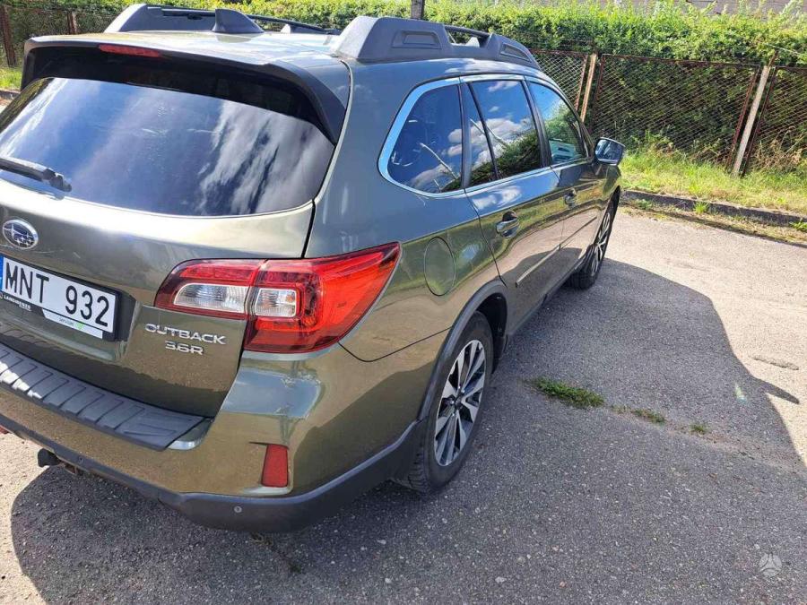 Green Subaru Outback 2017 in Kaunas, with an engine capacity of 3.60 L and mileage of 260 thousand km for 12800 €, photo 7 on AUTOMOTO.COM.LV