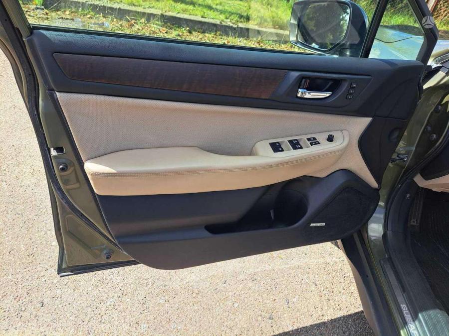 Green Subaru Outback 2017 in Kaunas, with an engine capacity of 3.60 L and mileage of 260 thousand km for 12800 €, photo 12 on AUTOMOTO.COM.LV