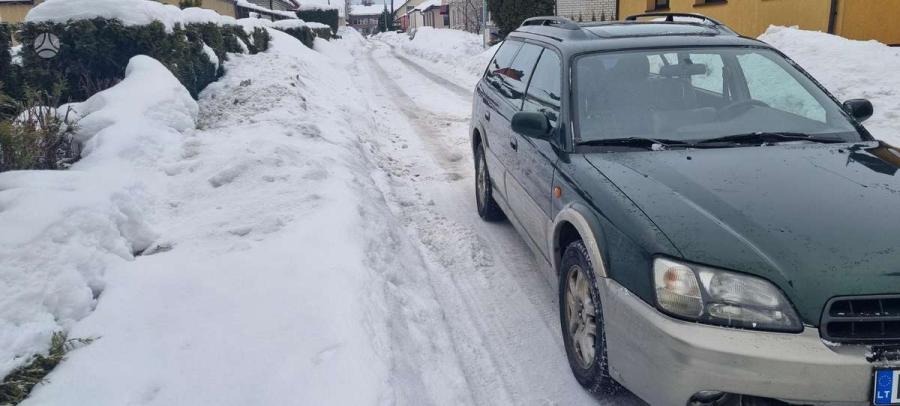 Zaļš Subaru Outback 1999 Šilalė, ar dzinēja tilpumu 2.46 L un nobraukumu 298 tūkst. km par 1150 €, foto 3 vietnē AUTOMOTO.COM.LV