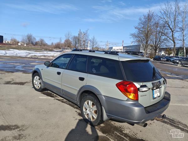 Green Subaru Outback 2005 in Kaunas, with an engine capacity of 2.50 L and mileage of 154 thousand km for 1000 €, photo 6 on AUTOMOTO.COM.LV