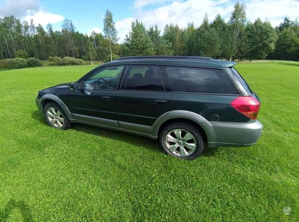 Green Subaru Outback 2005 in Moletai, with an engine capacity of 2.50 L and mileage of 472 thousand km for 1700 €, photo 7 on AUTOMOTO.COM.LV