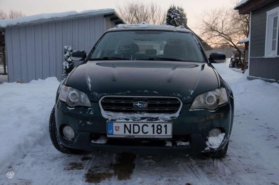 Green Subaru Outback 2006 in Salcininkai, with an engine capacity of 2.50 L and mileage of 301 thousand km for 2300 €, photo 2 on AUTOMOTO.COM.LV