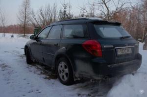Green Subaru Outback 2006 in Salcininkai, with an engine capacity of 2.50 L and mileage of 301 thousand km for 2300 €, photo 3 on AUTOMOTO.COM.LV