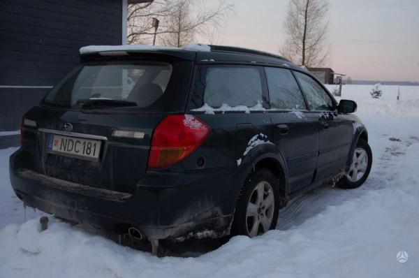 Green Subaru Outback 2006 in Salcininkai, with an engine capacity of 2.50 L and mileage of 301 thousand km for 2300 €, photo 5 on AUTOMOTO.COM.LV