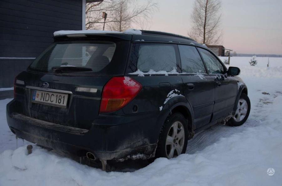 Green Subaru Outback 2006 in Salcininkai, with an engine capacity of 2.50 L and mileage of 301 thousand km for 2300 €, photo 5 on AUTOMOTO.COM.LV