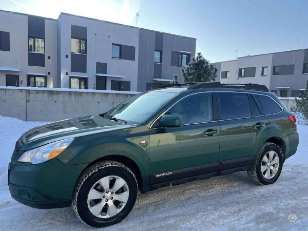 Green Subaru Outback 2009 in Kaunas, with an engine capacity of 2.50 L and mileage of 271 thousand km for 3300 €, photo 2 on AUTOMOTO.COM.LV