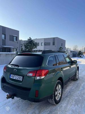 Green Subaru Outback 2009 in Kaunas, with an engine capacity of 2.50 L and mileage of 271 thousand km for 3300 €, photo 5 on AUTOMOTO.COM.LV
