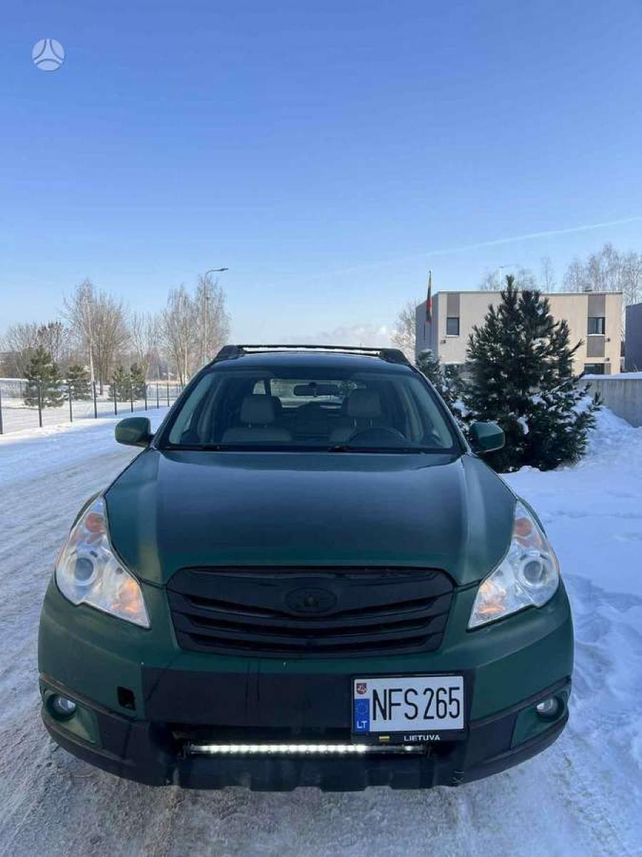Green Subaru Outback 2009 in Kaunas, with an engine capacity of 2.50 L and mileage of 271 thousand km for 3300 €, photo 7 on AUTOMOTO.COM.LV