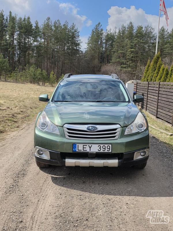 Zaļš Subaru Outback 2010 Viļņa, ar dzinēja tilpumu 3.60 L un nobraukumu 230 tūkst. km par 5200 €, foto 2 vietnē AUTOMOTO.COM.LV