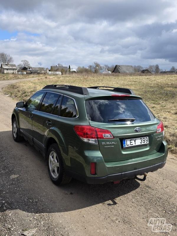 Zaļš Subaru Outback 2010 Viļņa, ar dzinēja tilpumu 3.60 L un nobraukumu 230 tūkst. km par 5200 €, foto 4 vietnē AUTOMOTO.COM.LV