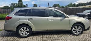 Green Subaru Outback 2011 in Kraslava, with an engine capacity of 2.00 L and mileage of 306 thousand km for 3350 €, photo 5 on AUTOMOTO.COM.LV