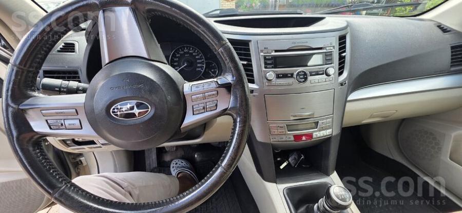 Green Subaru Outback 2011 in Kraslava, with an engine capacity of 2.00 L and mileage of 306 thousand km for 3350 €, photo 9 on AUTOMOTO.COM.LV