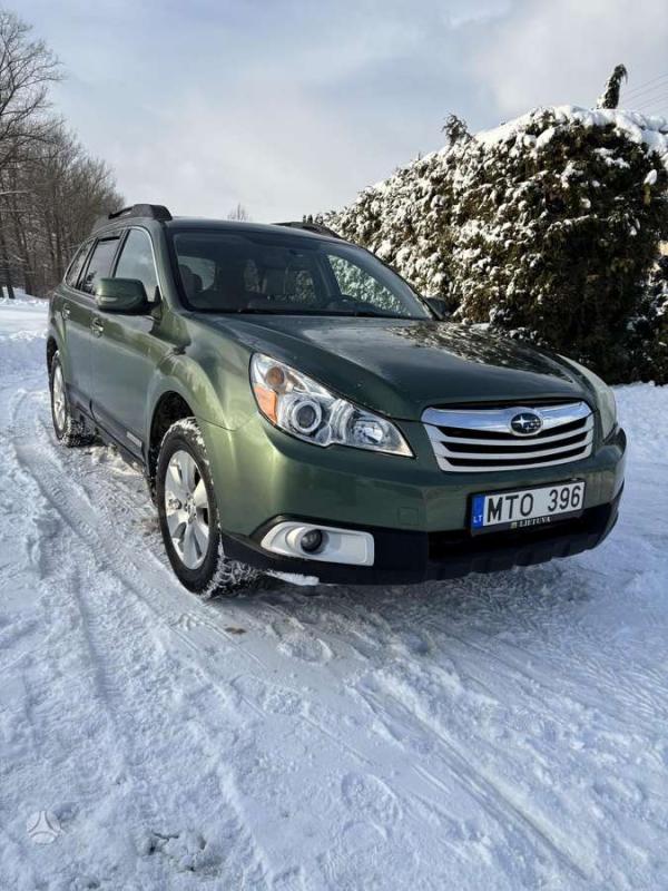 Green Subaru Outback 2013 in Klaipeda, with an engine capacity of 3.63 L and mileage of 199 thousand km for 6900 €, photo 2 on AUTOMOTO.COM.LV