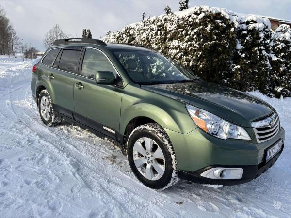 Green Subaru Outback 2013 in Klaipeda, with an engine capacity of 3.63 L and mileage of 199 thousand km for 6900 €, photo 3 on AUTOMOTO.COM.LV