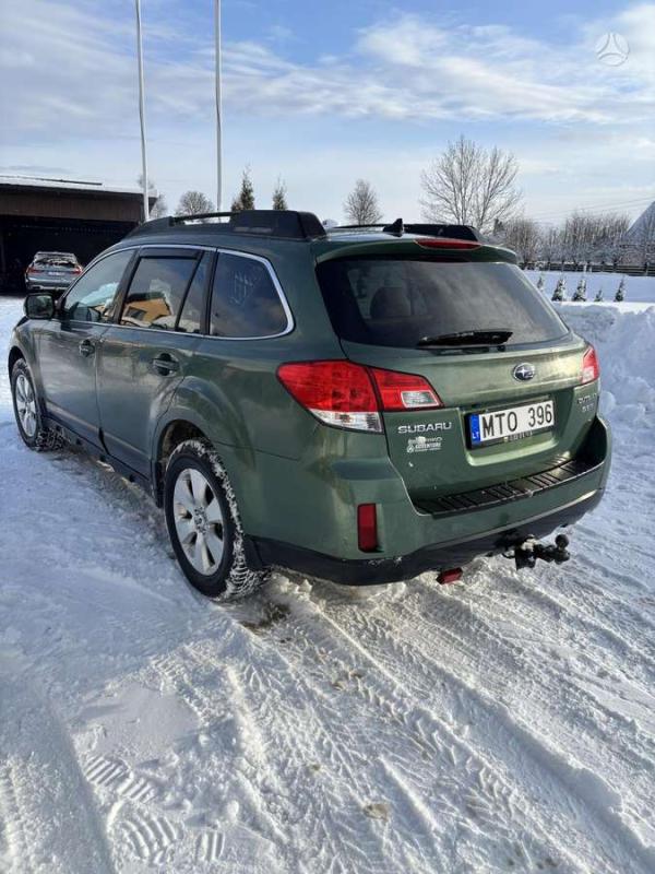 Green Subaru Outback 2013 in Klaipeda, with an engine capacity of 3.63 L and mileage of 199 thousand km for 6900 €, photo 6 on AUTOMOTO.COM.LV