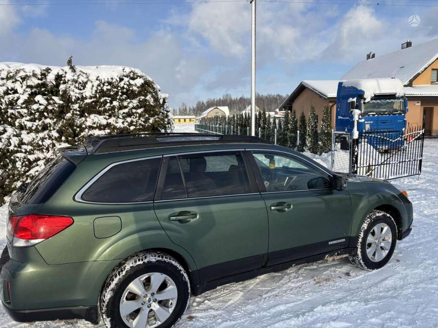 Green Subaru Outback 2013 in Klaipeda, with an engine capacity of 3.63 L and mileage of 199 thousand km for 6900 €, photo 7 on AUTOMOTO.COM.LV