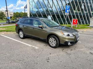 Green Subaru Outback 2016 in Vilnius, with an engine capacity of 2.46 L and mileage of 210 thousand km for 12600 €, photo  on AUTOMOTO.COM.LV