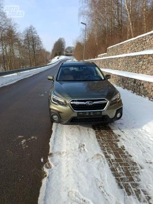 Zaļš Subaru Outback 2018 Alīta, ar dzinēja tilpumu 3.60 L un nobraukumu 140 tūkst. km par 15800 €, foto  vietnē AUTOMOTO.COM.LV