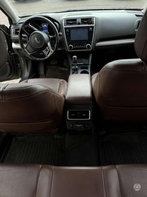 Green Subaru Outback 2018 in Alytus, with an engine capacity of 3.63 L and mileage of 260 thousand km for 15000 €, photo 10 on AUTOMOTO.COM.LV