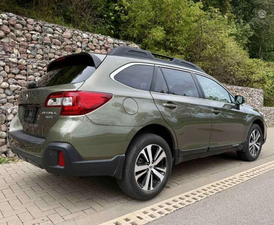 Zaļš Subaru Outback 2018 Alīta, ar dzinēja tilpumu 3.63 L un nobraukumu 140 tūkst. km par 15800 €, foto 3 vietnē AUTOMOTO.COM.LV