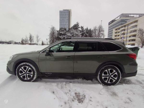 Green Subaru Outback 2019 in Vilnius, with an engine capacity of 2.50 L and mileage of 106 thousand km for 18500 €, photo 4 on AUTOMOTO.COM.LV