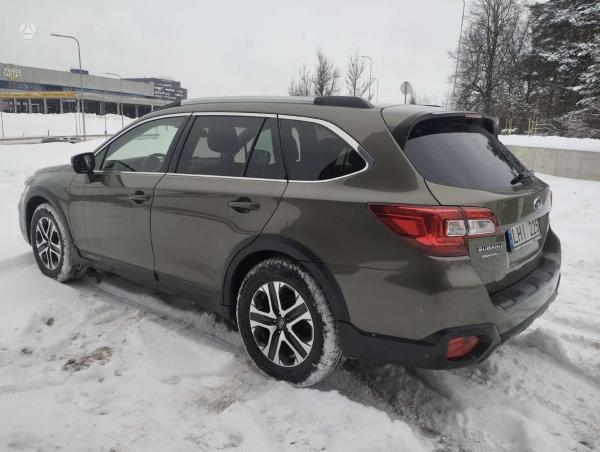 Green Subaru Outback 2019 in Vilnius, with an engine capacity of 2.50 L and mileage of 106 thousand km for 18500 €, photo 5 on AUTOMOTO.COM.LV