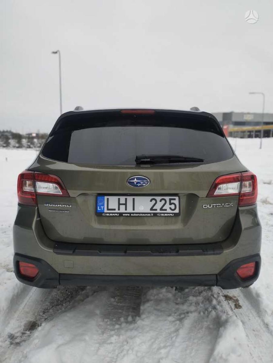 Green Subaru Outback 2019 in Vilnius, with an engine capacity of 2.50 L and mileage of 106 thousand km for 18500 €, photo 7 on AUTOMOTO.COM.LV