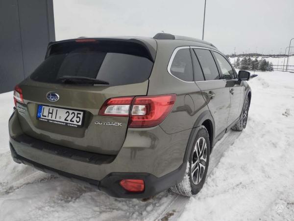 Green Subaru Outback 2019 in Vilnius, with an engine capacity of 2.50 L and mileage of 106 thousand km for 18500 €, photo 8 on AUTOMOTO.COM.LV