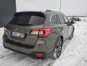 Green Subaru Outback 2019 in Vilnius, with an engine capacity of 2.50 L and mileage of 106 thousand km for 18500 €, photo 8 on AUTOMOTO.COM.LV