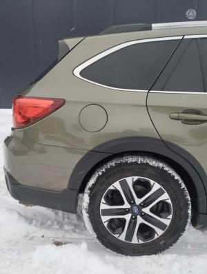 Green Subaru Outback 2019 in Vilnius, with an engine capacity of 2.50 L and mileage of 106 thousand km for 18500 €, photo 10 on AUTOMOTO.COM.LV