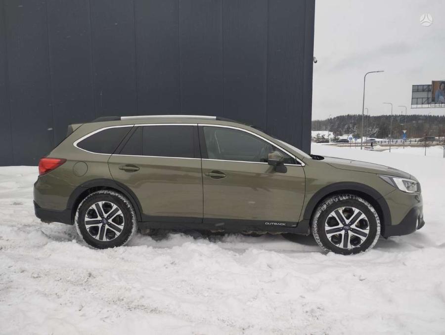 Green Subaru Outback 2019 in Vilnius, with an engine capacity of 2.50 L and mileage of 106 thousand km for 18500 €, photo 11 on AUTOMOTO.COM.LV
