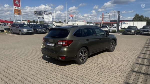 Subaru Outback 2020 in Kaunas on AUTOMOTO.COM.LV Green Subaru Outback 2020 in Kaunas, with an engine capacity of 2.50 L and mileage of 170 thousand km for 18490 €, photo 7 on AUTOMOTO.COM.LV