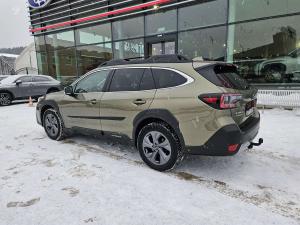Green Subaru Outback 2022 in Vilnius, with an engine capacity of 2.50 L and mileage of 70 thousand km for 30390 €, photo 4 on AUTOMOTO.COM.LV