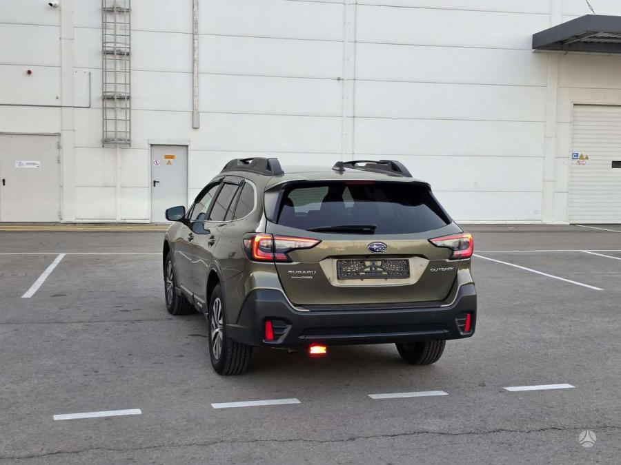 Green Subaru Outback 2022 in Klaipeda, with an engine capacity of 2.50 L and mileage of 69 thousand km for 19250 €, photo 4 on AUTOMOTO.COM.LV