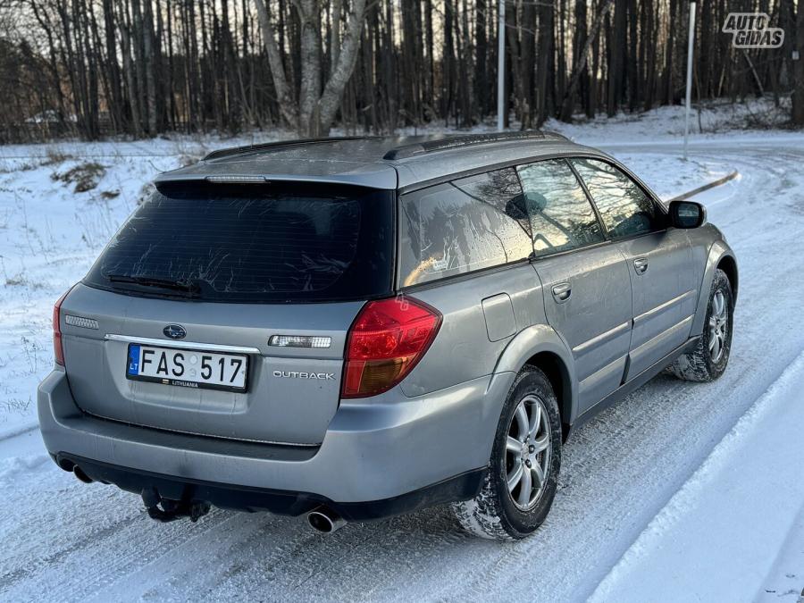 Pelēks Subaru Outback 2005 Viļņa, ar dzinēja tilpumu 2.50 L un nobraukumu 360 tūkst. km par 2200 €, foto 3 vietnē AUTOMOTO.COM.LV