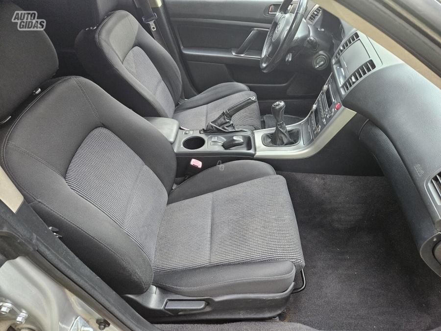 Grey Subaru Outback 2006 in Kaunas, with an engine capacity of 2.50 L and mileage of 230 thousand km for 2650 €, photo 20 on AUTOMOTO.COM.LV