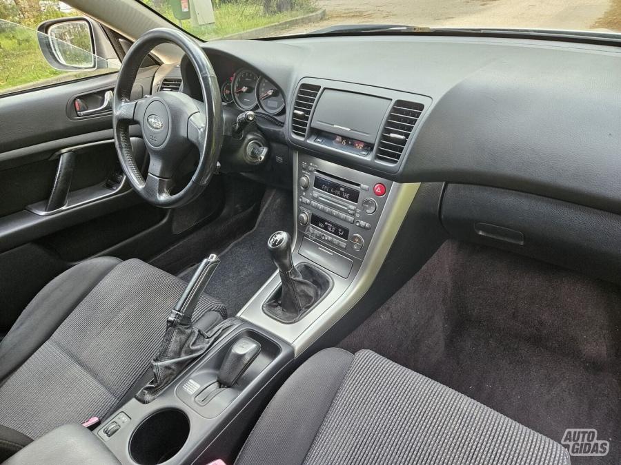 Grey Subaru Outback 2006 in Kaunas, with an engine capacity of 2.50 L and mileage of 230 thousand km for 2650 €, photo 21 on AUTOMOTO.COM.LV