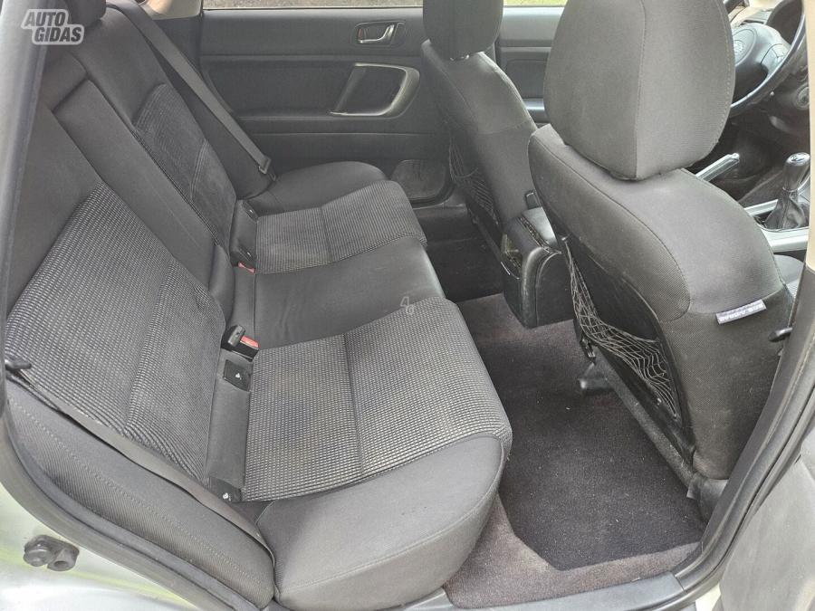 Grey Subaru Outback 2006 in Kaunas, with an engine capacity of 2.50 L and mileage of 230 thousand km for 2650 €, photo 24 on AUTOMOTO.COM.LV