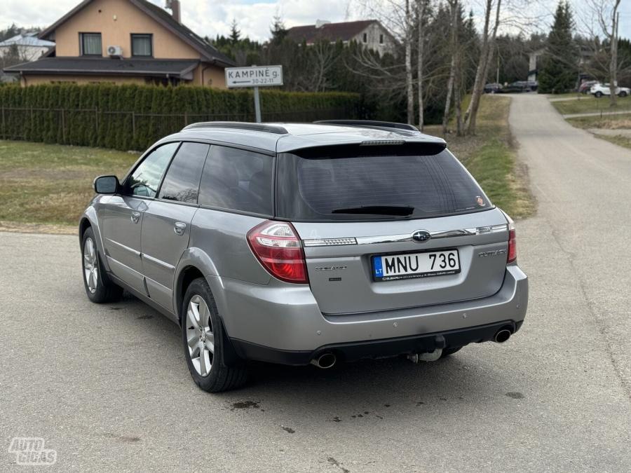 Pelēks Subaru Outback 2007 Viļņa, ar dzinēja tilpumu 2.50 L un nobraukumu 167 tūkst. km par 4200 €, foto 5 vietnē AUTOMOTO.COM.LV