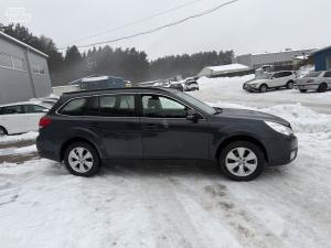Pelēks Subaru Outback 2010 Viļņa, ar dzinēja tilpumu 2.00 L un nobraukumu 188 tūkst. km par 3950 €, foto 3 vietnē AUTOMOTO.COM.LV