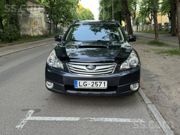 Pelēks Subaru Outback 2010 Rīga, ar dzinēja tilpumu 2.00 L un nobraukumu 283 tūkst. km par 4750 €, foto 1 vietnē AUTOMOTO.COM.LV